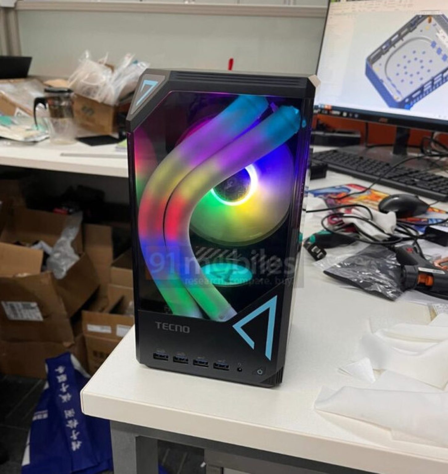Tecno MegaMini real mini computer exposed 13th generation i9 water ...
