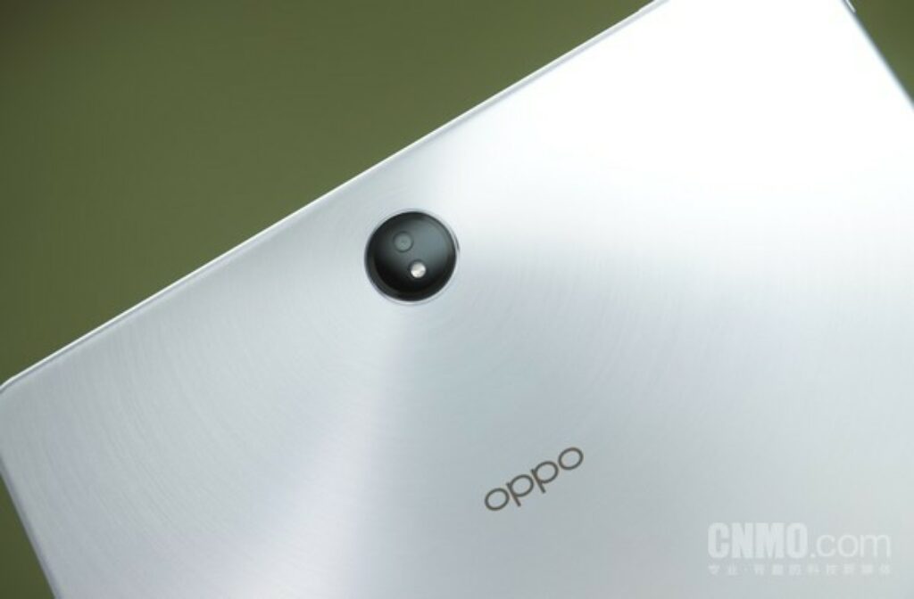 OPPO Pad 3 Learning Tablet: Hands-On with Soft Light Version